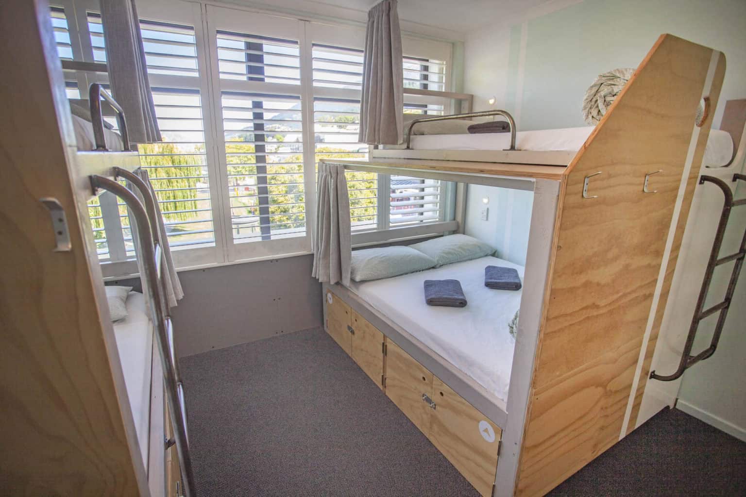 Absoloot Hostel - Snow Machine NZ
