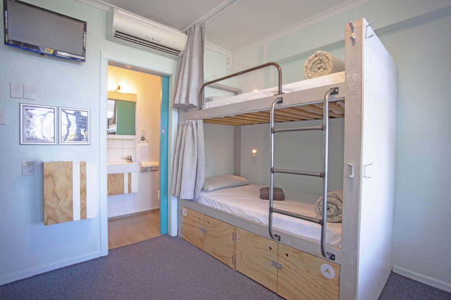 Absoloot Hostel - Snow Machine NZ